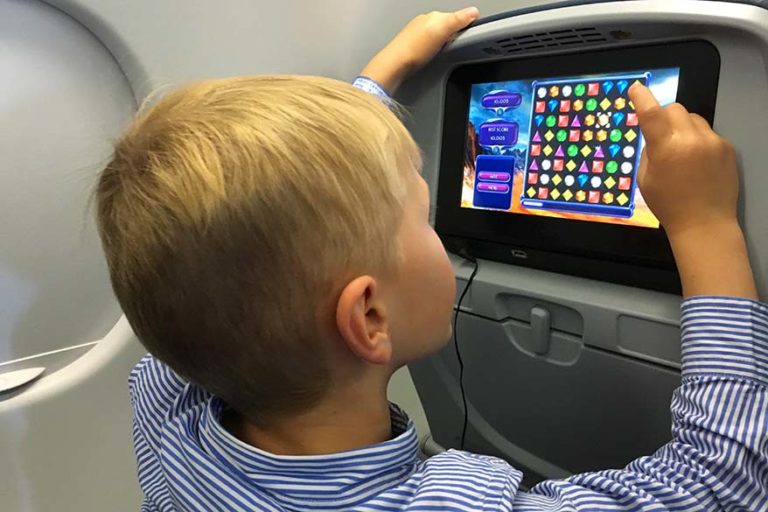 13 Top Tips for Flying with Young Kids (Time-Tested!)