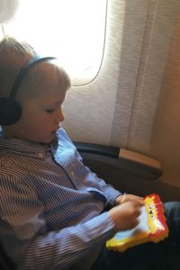 13 Top Tips for Flying with Young Kids (Time-Tested!)