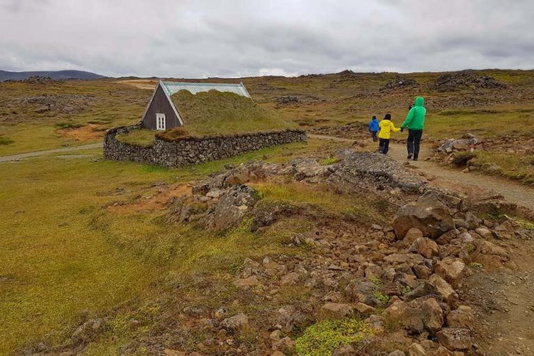 10 Days in Iceland: Itinerary for West, North & the Highlands (+MAP)