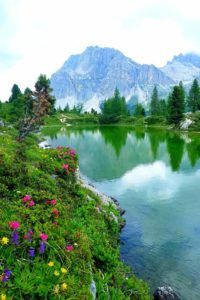 How to Visit Lake Limides: Shortest Hike & Tips (Lago di Limides ...