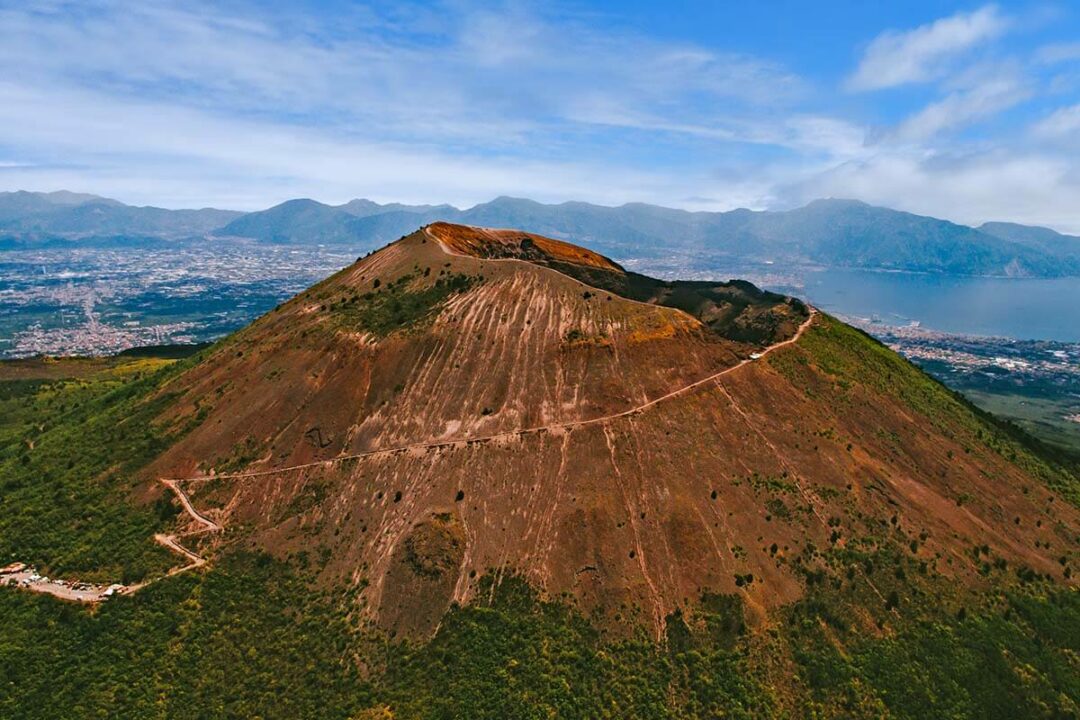 How to Visit Mt Vesuvius in 2025: by Car, Bus & Tours