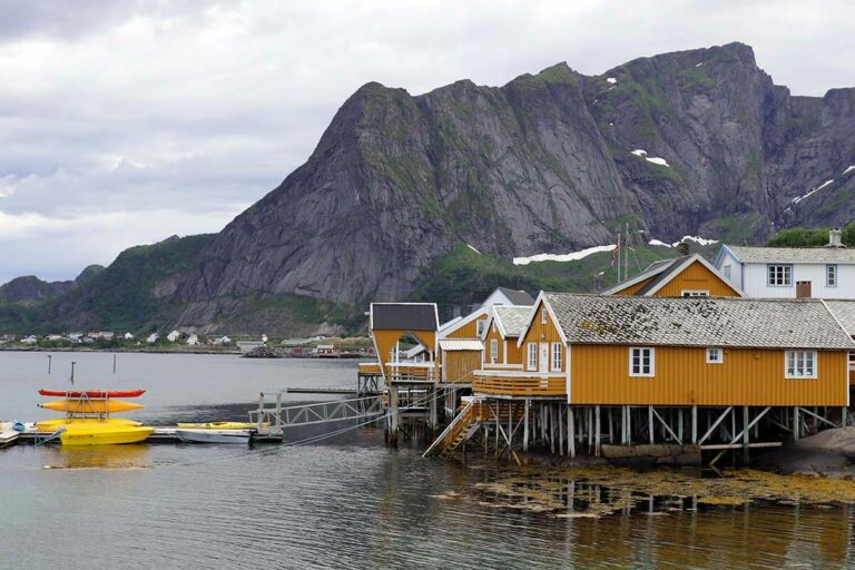 8 Best Rorbuer in Lofoten, Norway (& Why Stay in Traditional Fishermen ...