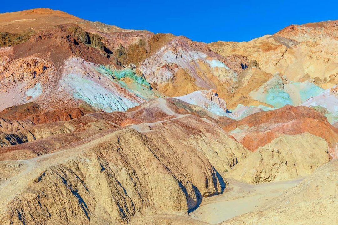 6 Absolute Best Things to Do in Death Valley (+Map of Must-Sees)