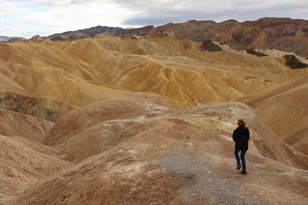 6 Absolute Best Things to Do in Death Valley (+Map of Must-Sees)