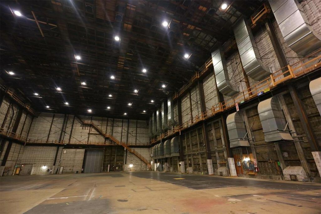 Universal Studios vs Warner Bros (Hollywood, LA): Which Film Studio to ...
