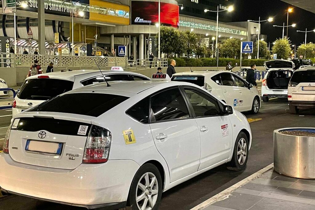 How to Get from Rome Airport to City Center (Fiumicino & Ciampino ...