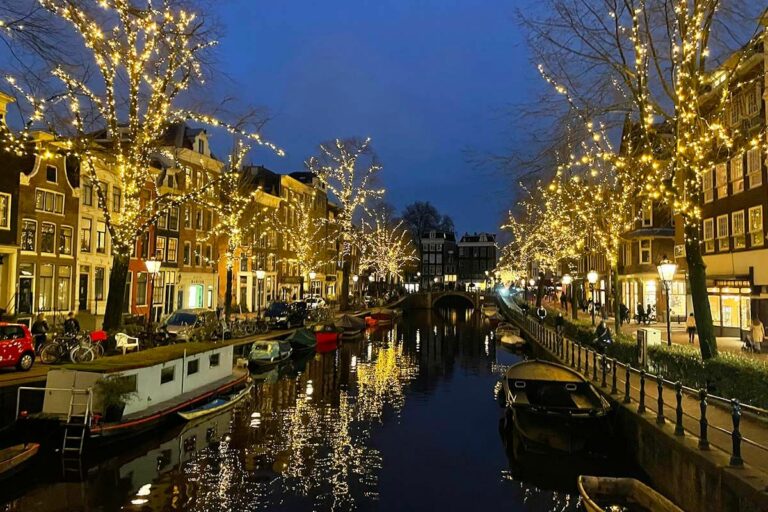Amsterdam at Christmas: 2025 Markets, Festive Locations & What's Open ...