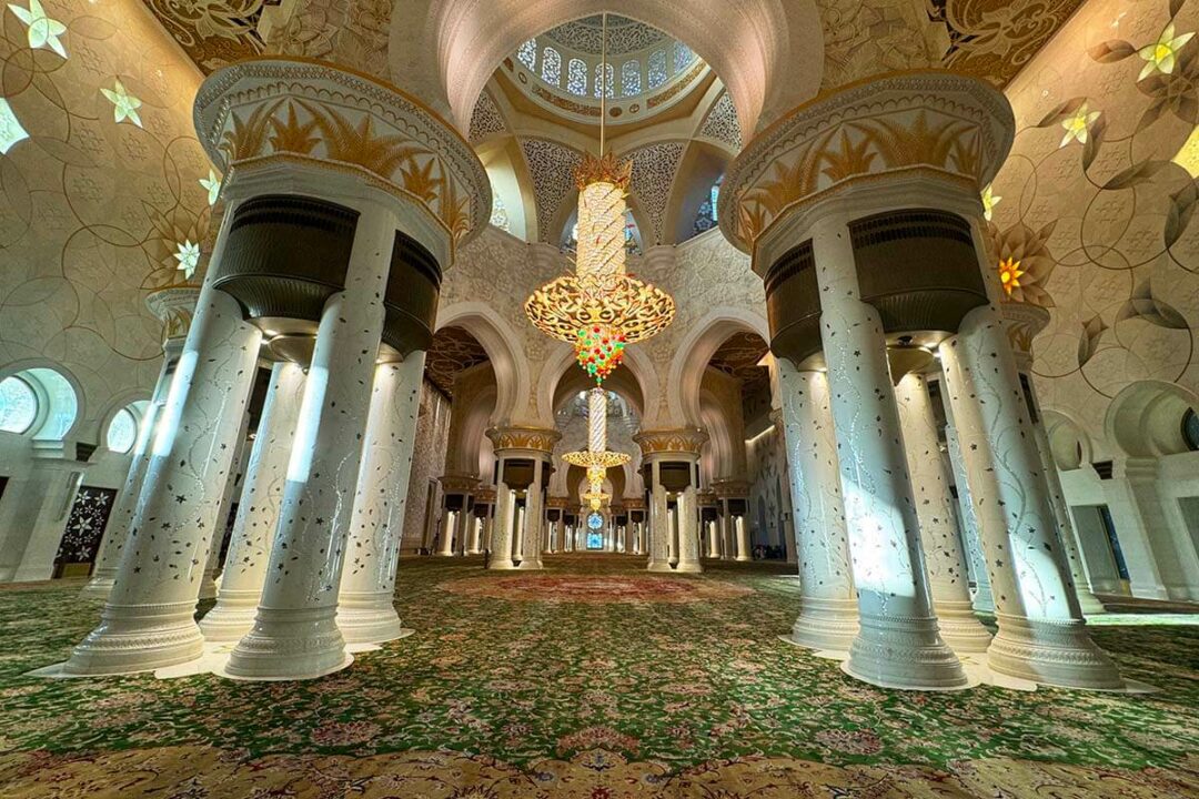 Abu Dhabi Day Trip from Dubai (2026): How to Choose the Best Tour + Our ...